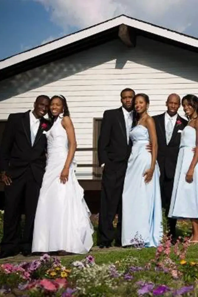 Chagrin Falls - Chagrin Valley Athletic Club Wedding Venue - Radiant Bride